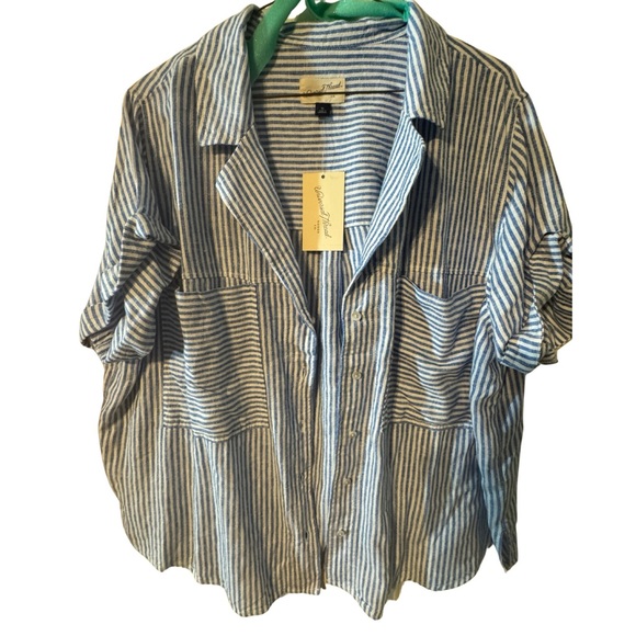 Universal Thread | Shirts | Universal Thread Blue Casual Button Down ...